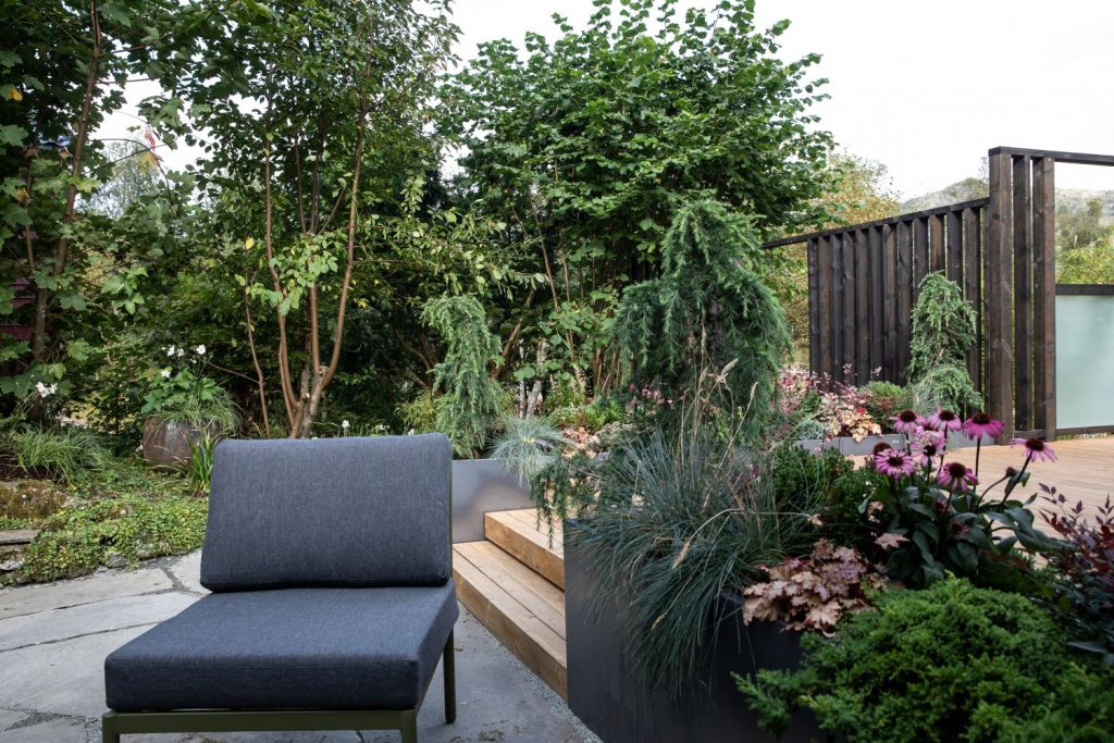 Den overgrodde hagen i Tid for hage - Jotun Uteinspirasjon