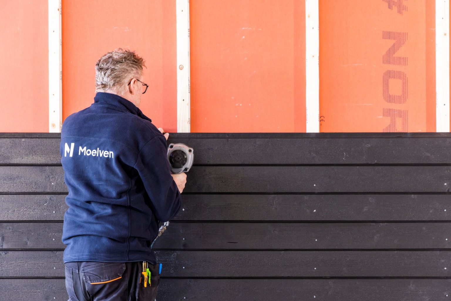 Ferdigmalt kledning med 10 års garanti - Jotun Uteinspirasjon